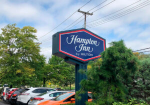 Hampton Inn JFK Airport Parking - $9.95/Day, Reserve Now!